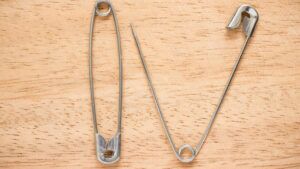 Can You Bring Safety Pins On A Plane?